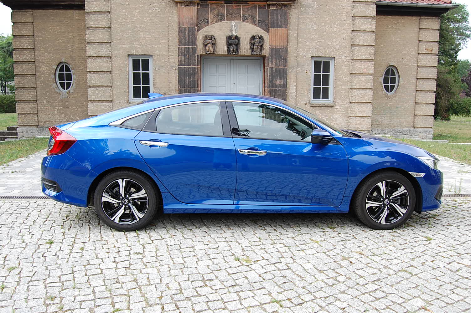 Honda Civic Limousine 1.5 Elegance mit 6-Gang-Schaltgetriebe im Test