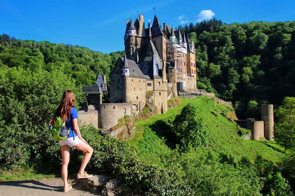 The 13 Most Haunted Castles in Europe - Fritzguide